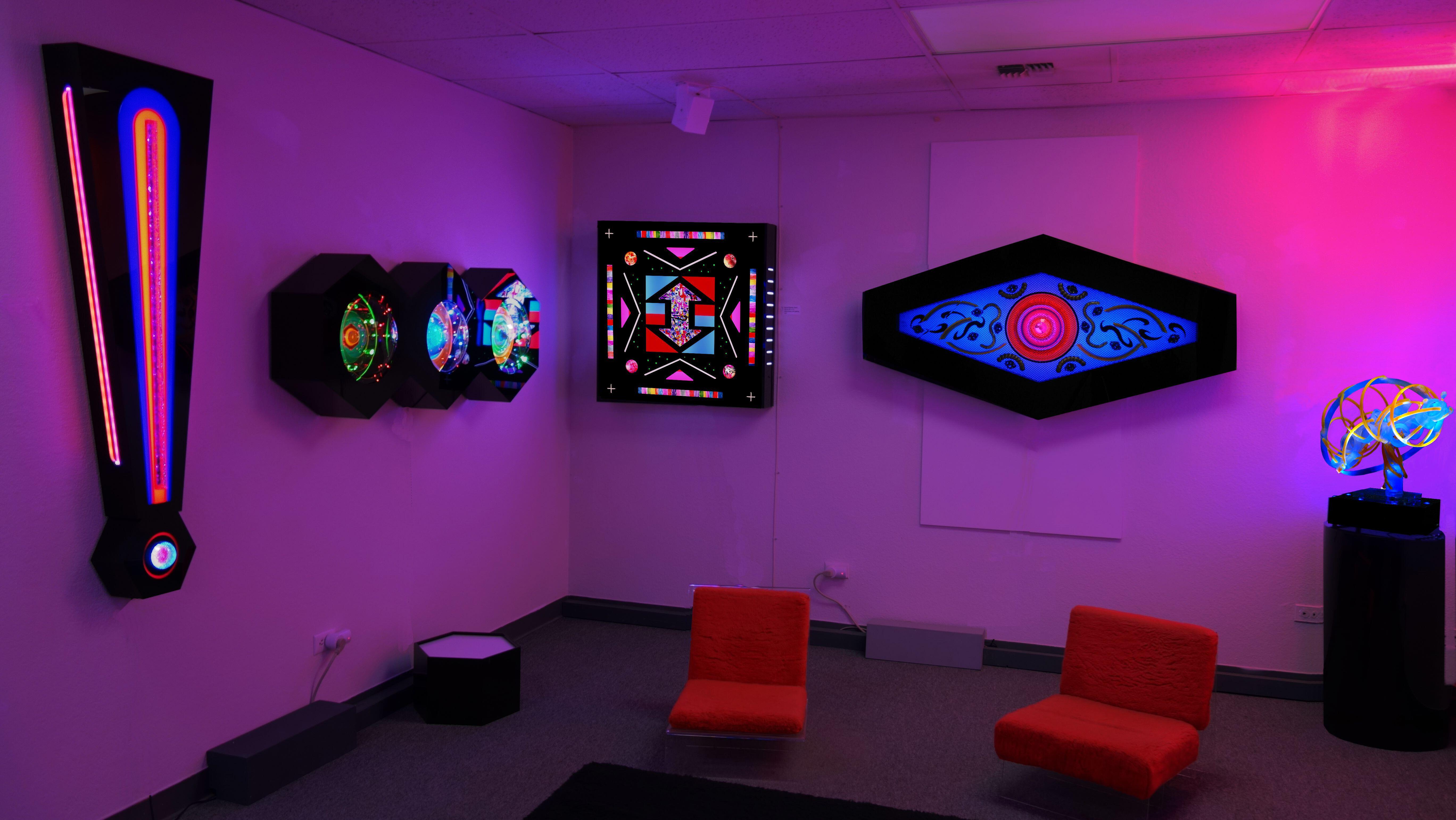 GalleryLeft | The Art of Lumonics